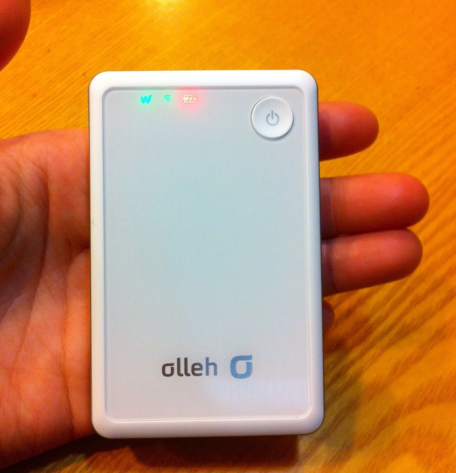 Korean Travel Online - KT Olleh WiBro Egg: Your portable wifi router