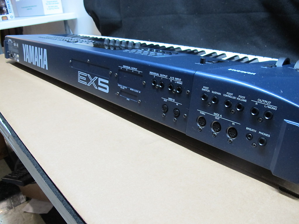 MATRIXSYNTH-B: Yamaha EX5 Synthesizer