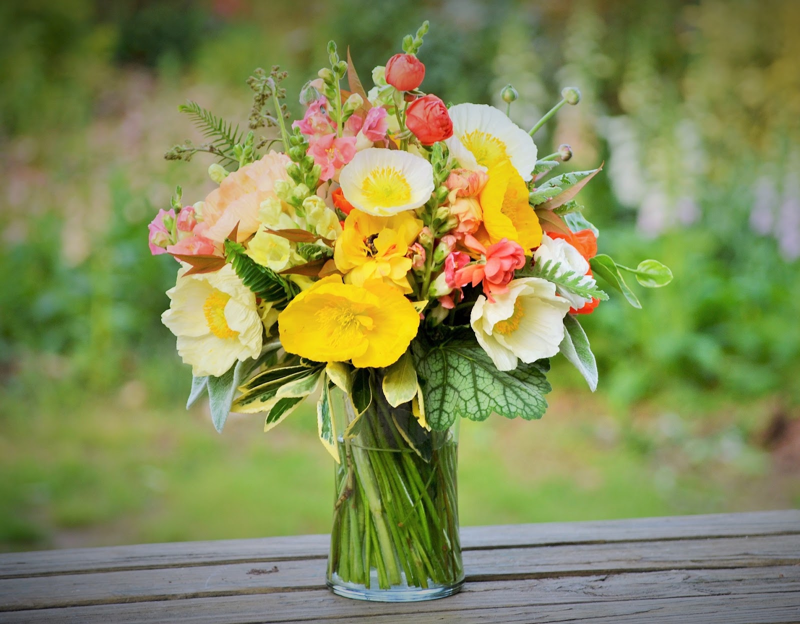 Wedding Flowers from Springwell: Poppies Make a Statement in Springtime ... Wedding Flowers from Springwell: Poppies Make a Statement in Springtime ...