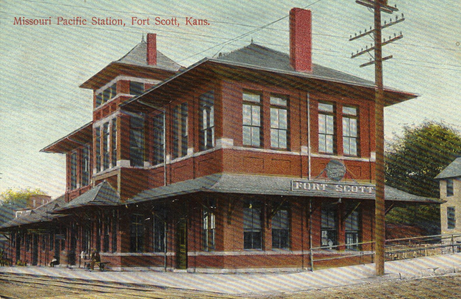 POSTCARDS FROM THE PAST: FORT SCOTT, KANSAS - Missouri Pacific Station POSTCARDS FROM THE PAST: FORT SCOTT, KANSAS - Missouri Pacific Station