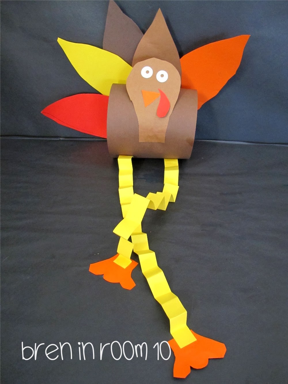 bren in room 10 : Thanksgiving Turkey 3D Craftivity {{FREEBIE}}