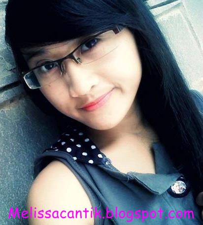 IGO Perawan Cantik Pakai Kacamata Masih SMA | Gudang Kumpulan foto bugil foto toket foto memek ...