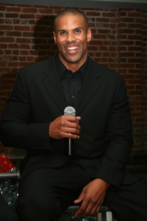 Images of black gay porn star robert axel - macronasve