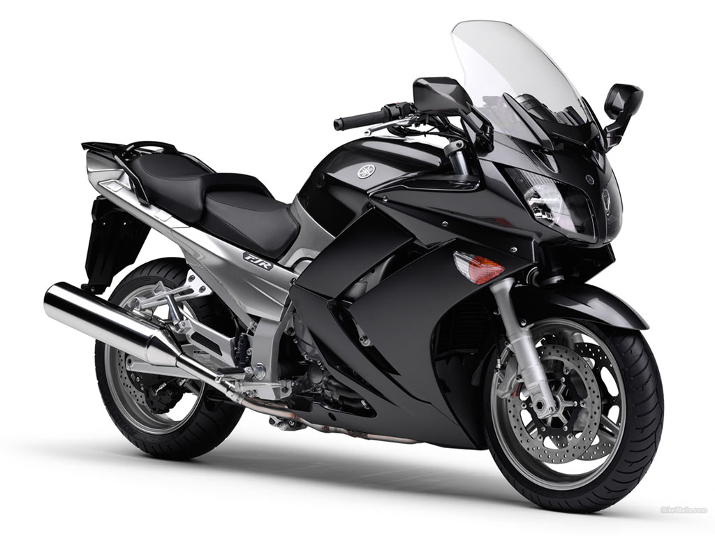 Sports Bikes Yamaha FJR1300 Sport Touring Bike Wallpapers sports-bikes-yamaha-fjr1300-sport-touring-bike-wallpapers