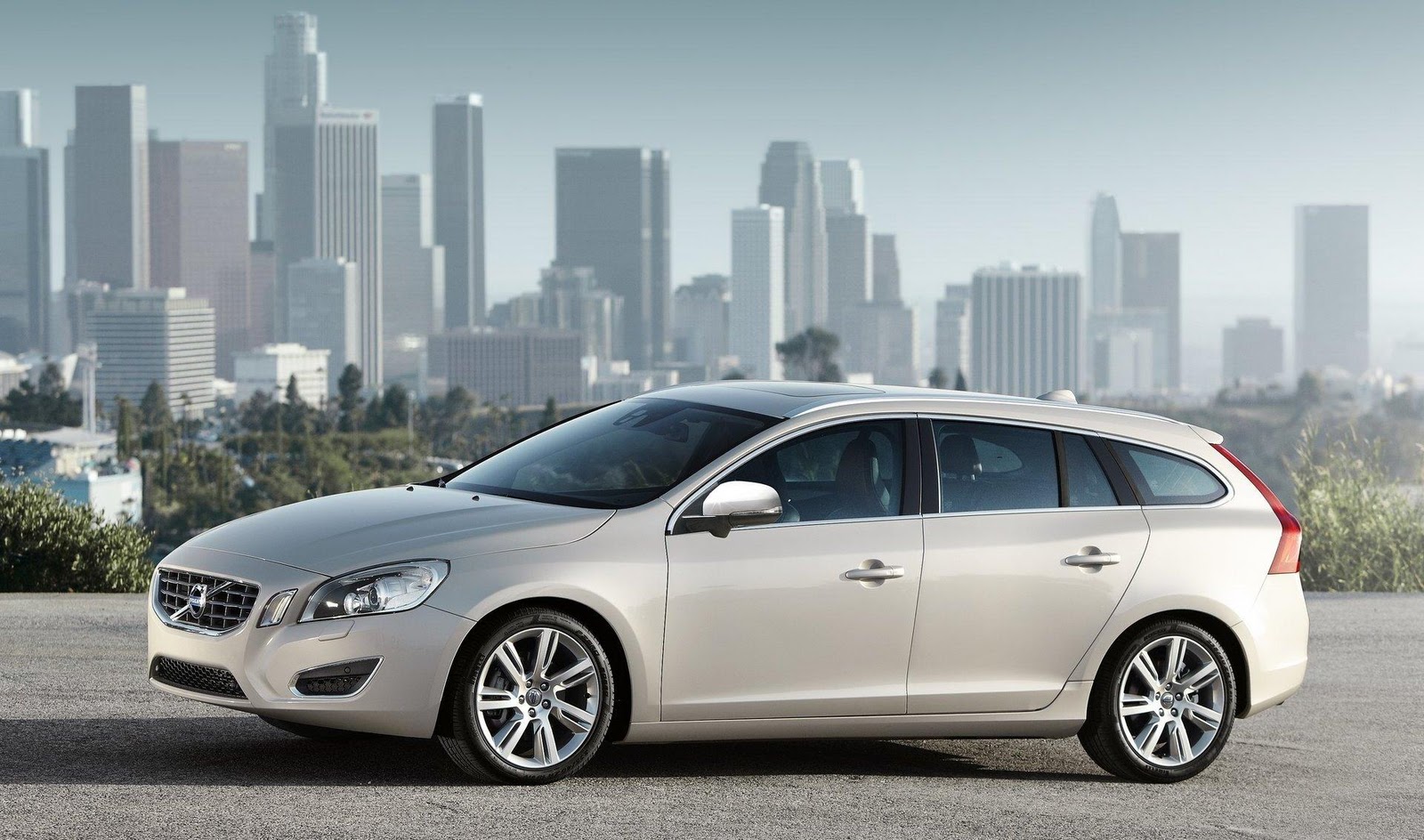 Motor Mania Buzz: Photo Gallery: 2011 Volvo V60