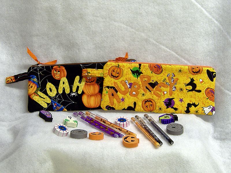 Sandra Sews :): Halloween pencil cases :)
