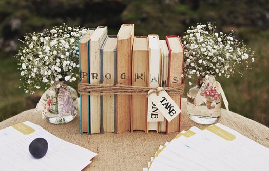 Party Frosting Book Club Party Inspiration party-frosting-book-club-party-inspiration