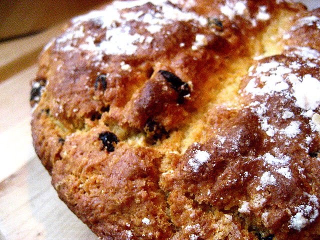 Happy St. Patrick's Day: Irish Soda Bread