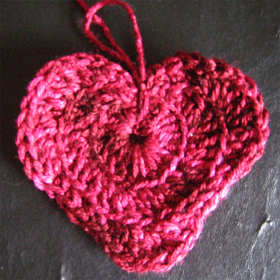 Aprendiendo a tejer: CROCHET - Corazón Aprendiendo a tejer: CROCHET - Corazón