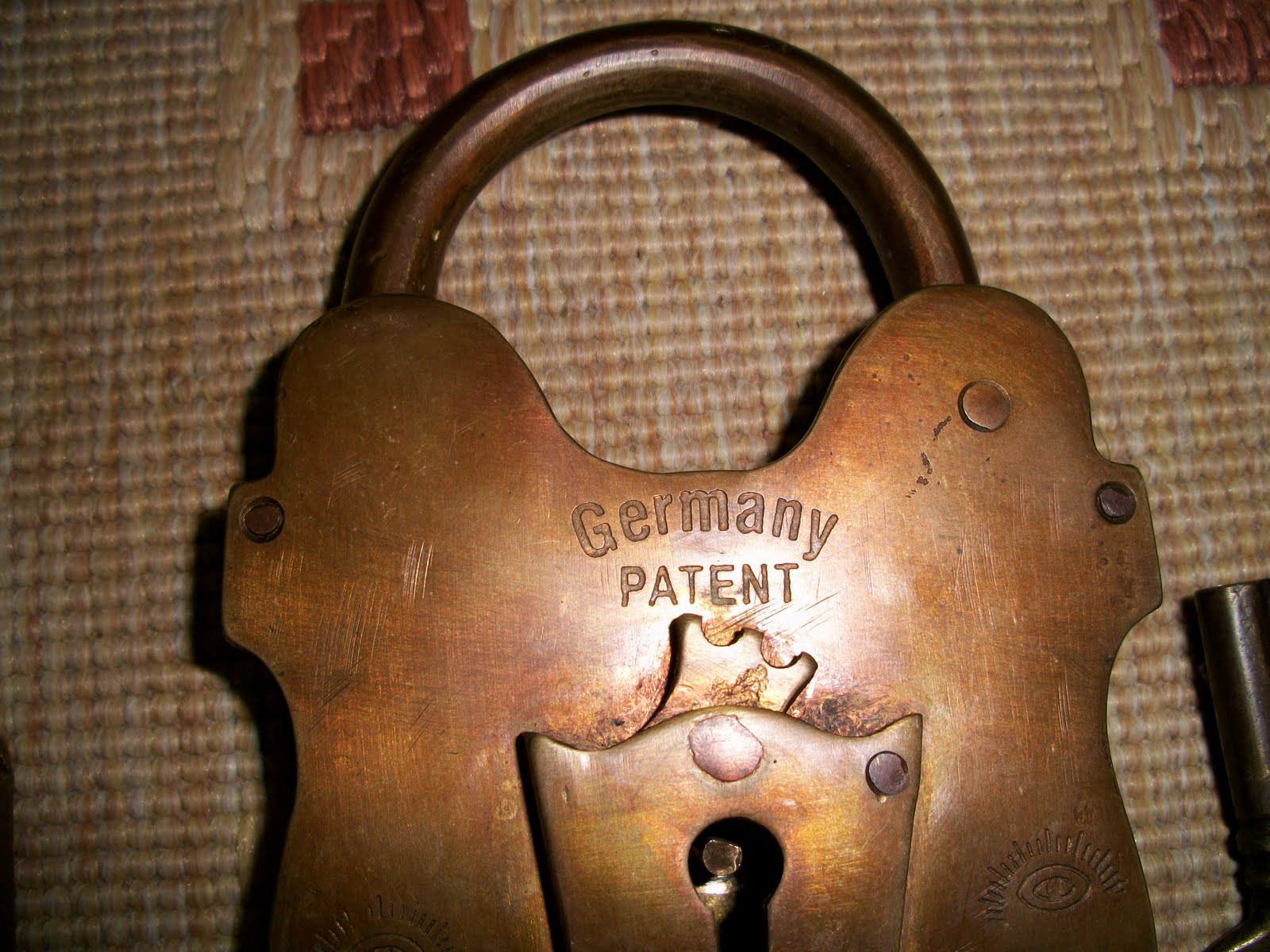 Collectible Items Vintage Padlock Eyes Brand Germany Patent collectible-items-vintage-padlock-eyes-brand-germany-patent