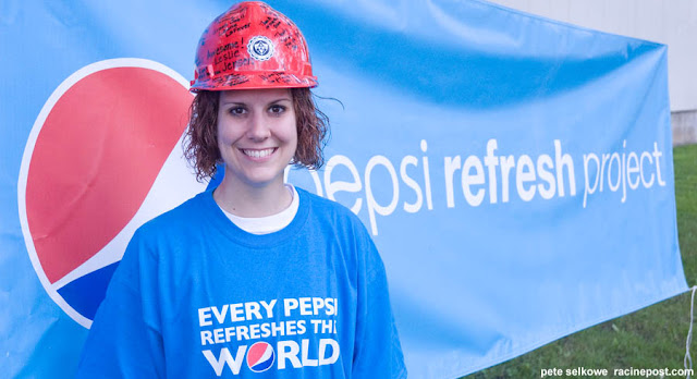 Racine Post: Pepsi refreshes Mitchell School science classroom (and ...