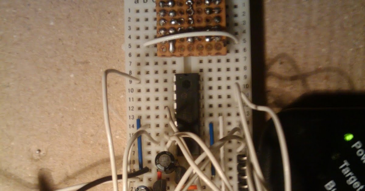 Deepak's Microcontroller Projects: Interfacing Wintek WD-C2401P LCD with Microchip PIC