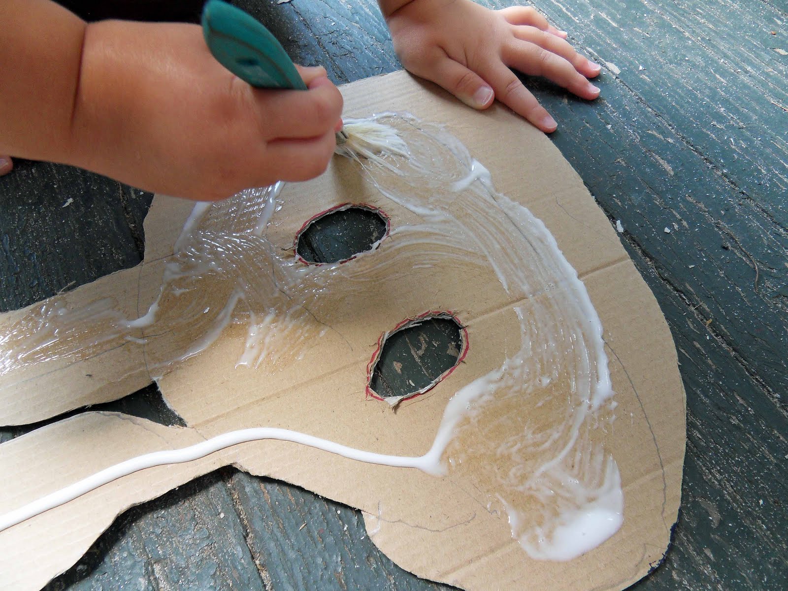 Curly Birds Crafty Birds Making Cat And Rabbit Masks and Tails curly-birds-crafty-birds-making-cat-and-rabbit-masks-and-tails