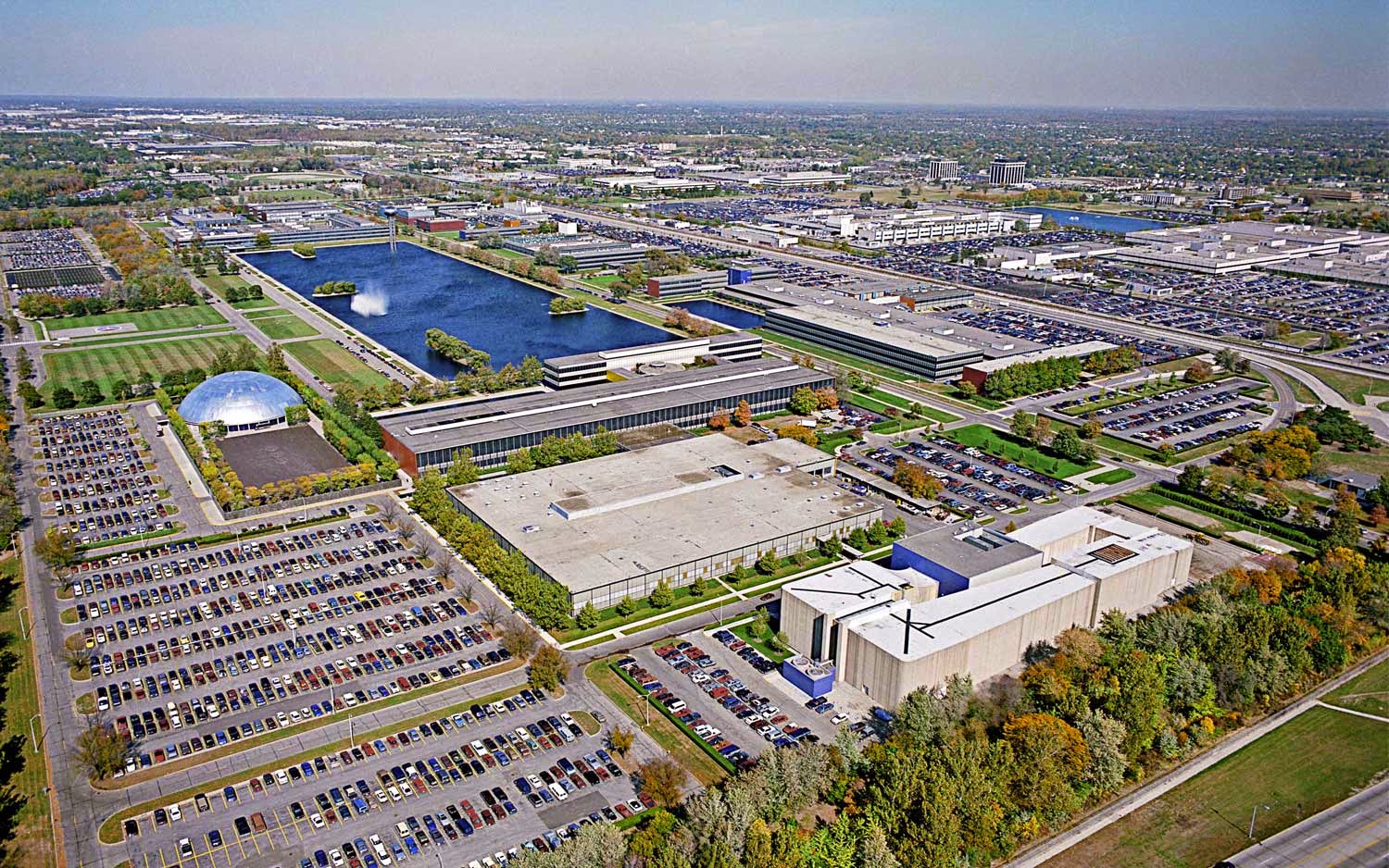 General Motors Technical Center in Michigan | Eero Saarinen | 1955