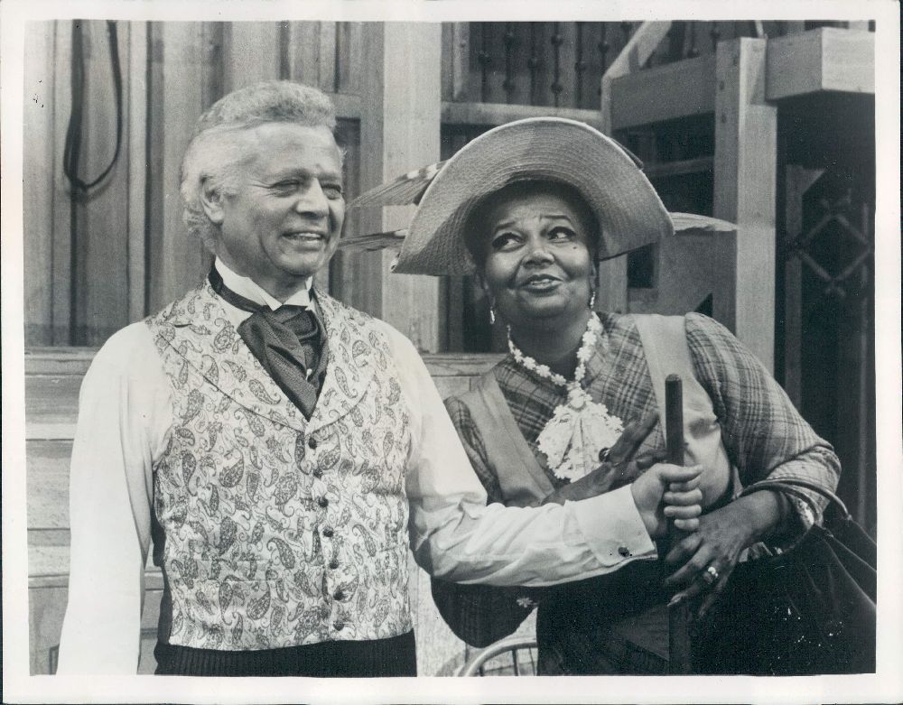 Chip Fields Hurd (Minnie Fay: Pearl Bailey-Billy Daniels 1975 tour and ...