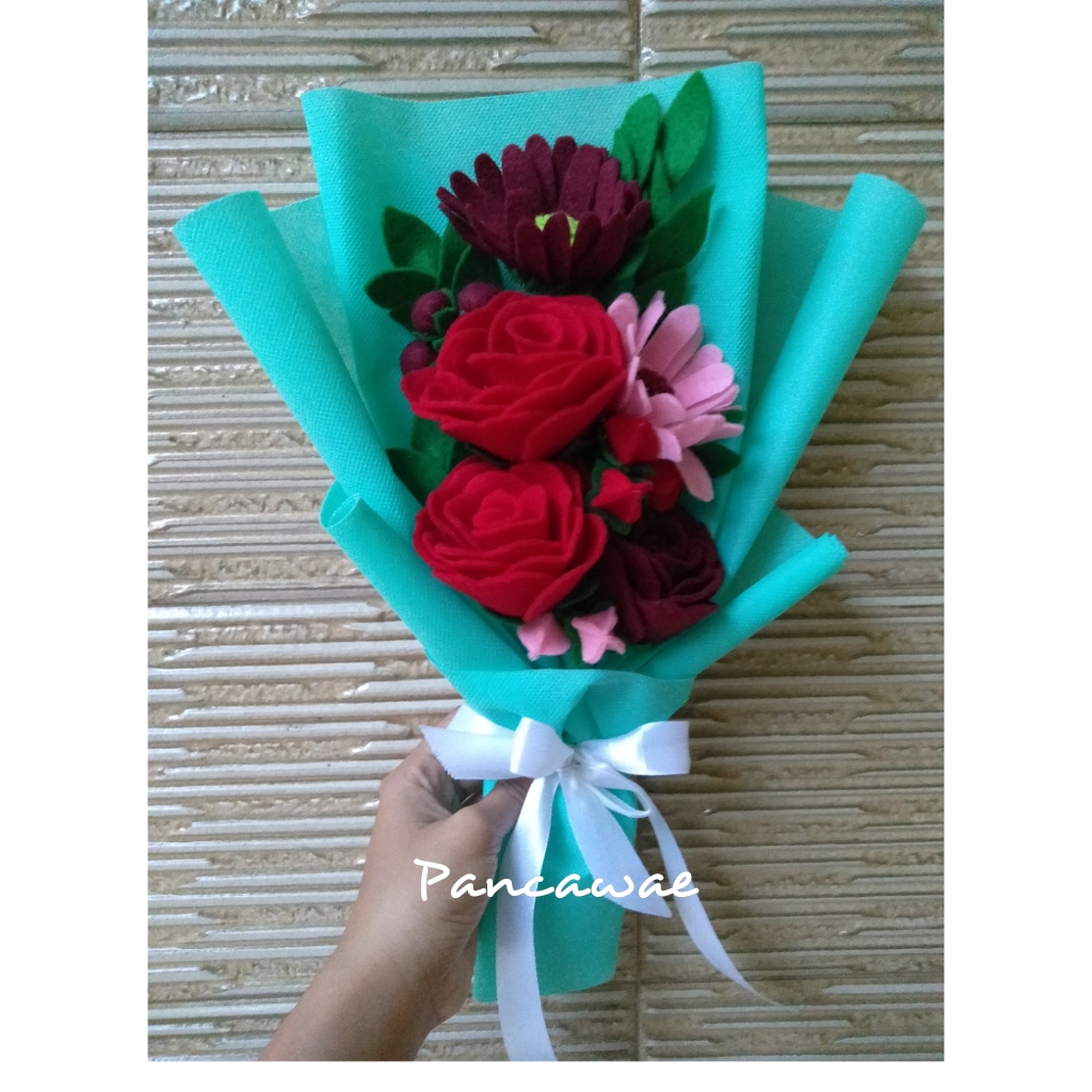 Tips membungkus buket bunga flanel dan contoh hasil
