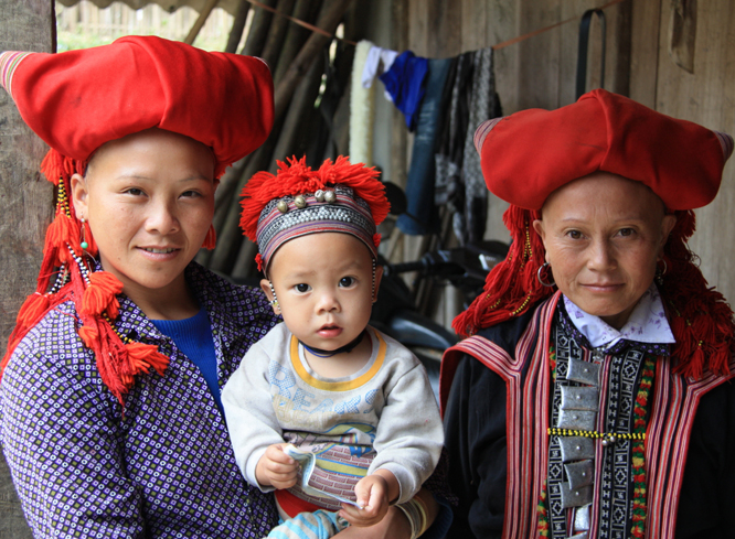 The Significance of the Red Dao Headdress ~ Vietnam Tourism
