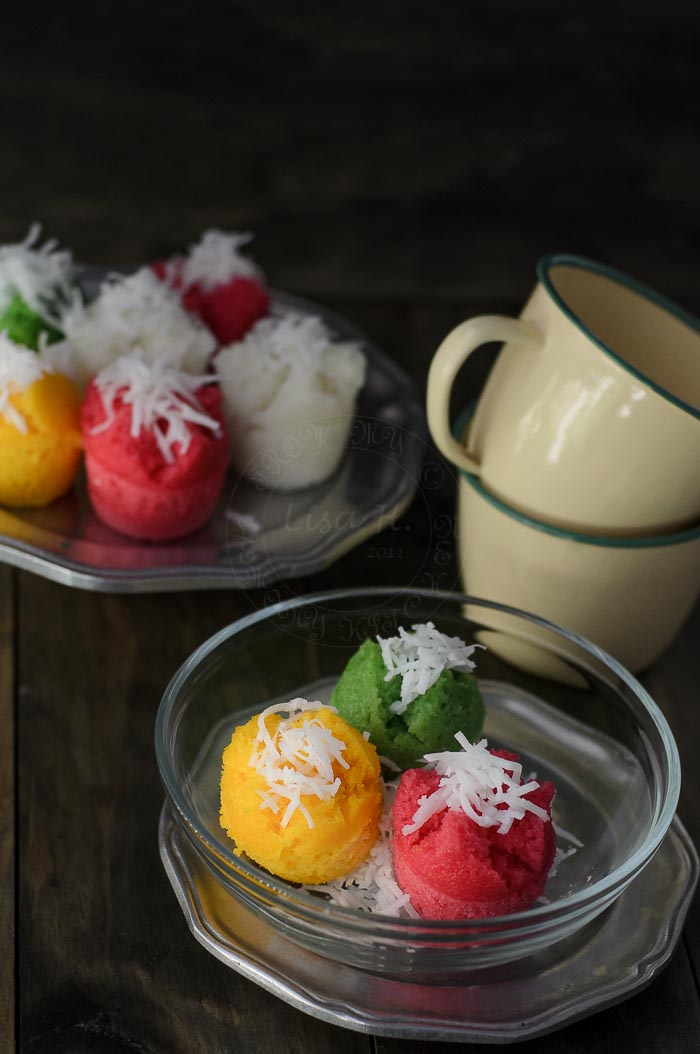 Apam Beras | Gluten-Free Steamed Rice Cupcakes - Lisa's Lemony Kitchen