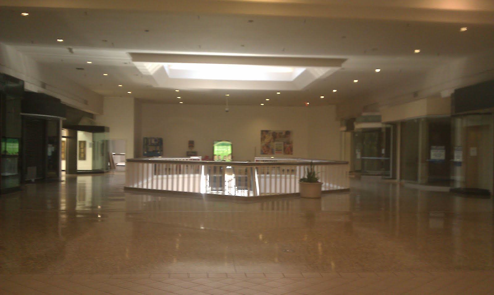 The Louisiana and Texas Retail Blogspot: Valley View Center Mall Dallas ...