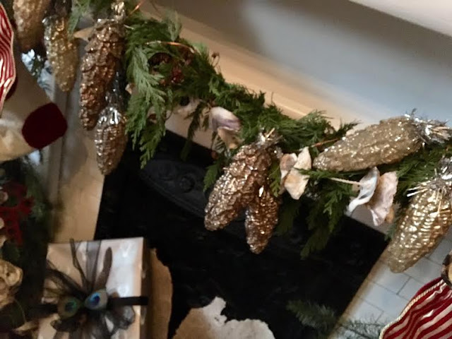 The Uptown Acorn: Heaux. Heaux. Heaux. {The Mantle}