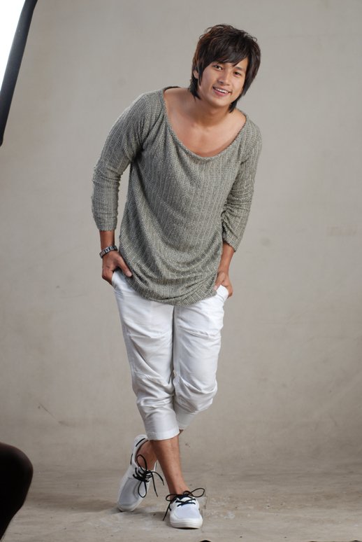 M y a n m a r H u n k s: Aung Ye Lin for Ystone Fashion