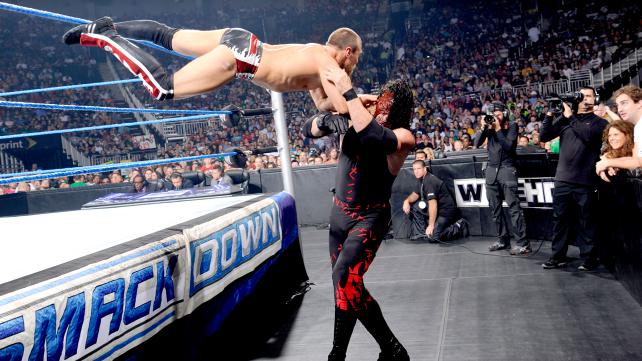 WWE In live!!!!: FATAL 4-WAY MATCH