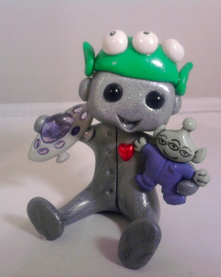 That Figures: NEWS: Sleepy Robot 13 Hand-Made Figurines