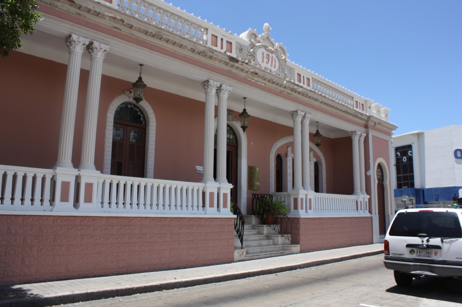 Chow and Chatter: Photographic Tour of Ponce, Puerto Rico