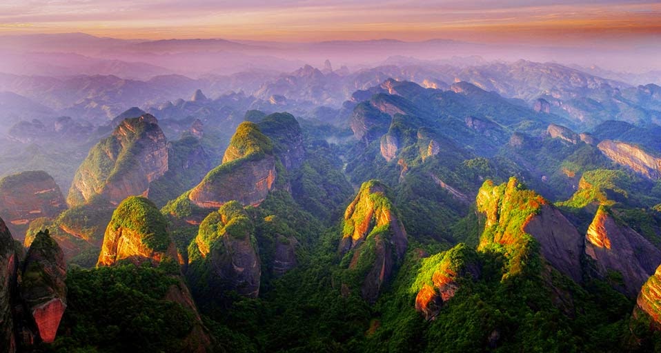 Vacanța esoterică: China - Relief Danxia la superlativ