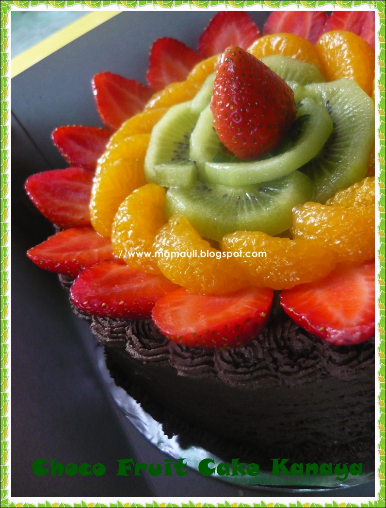 Mom's Uli Rumah Kue: Choco Fruit Cake Kanaya