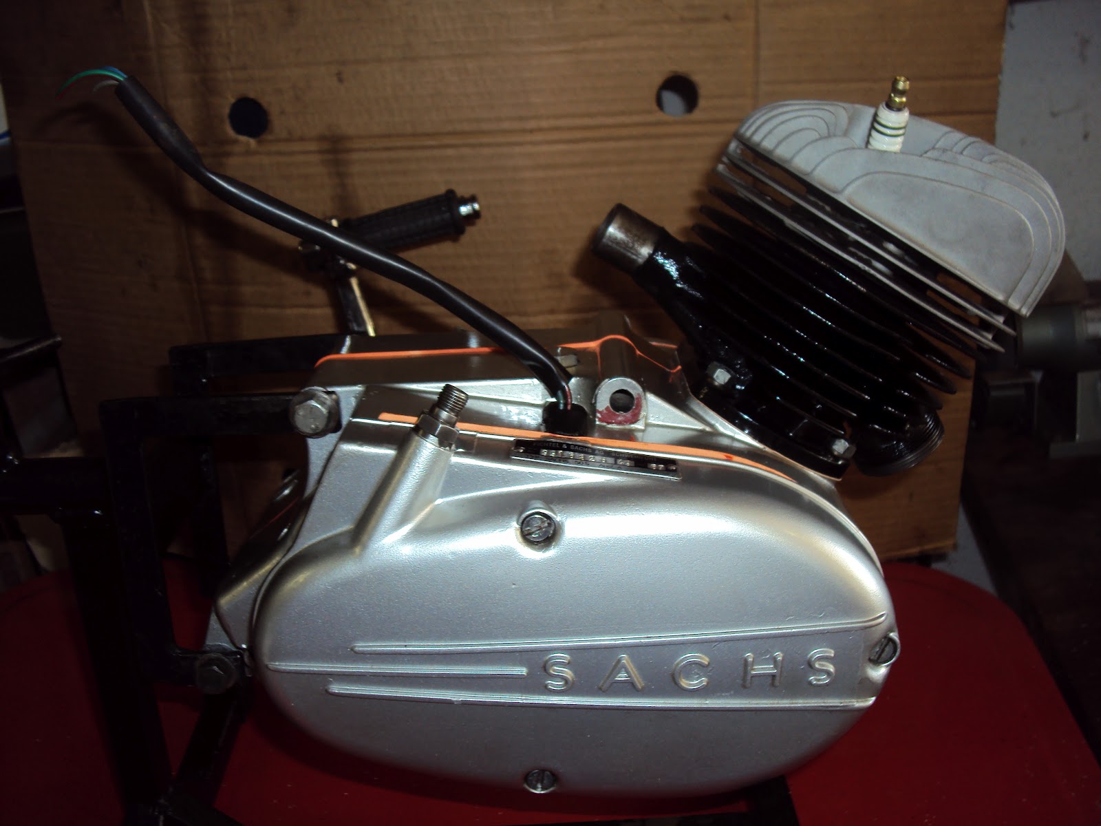 J.M.C.S. MOTOS E PEÇAS: MOTOR SACHS P, V5 SPORT