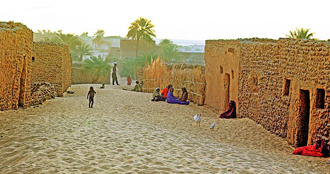 Fascinating Humanity: Niger: Fachi Oasis--Not Much To Do After Sunset