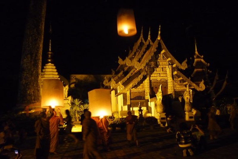 Joy in Thailand: Yi Peng Festival a Chiang Mai