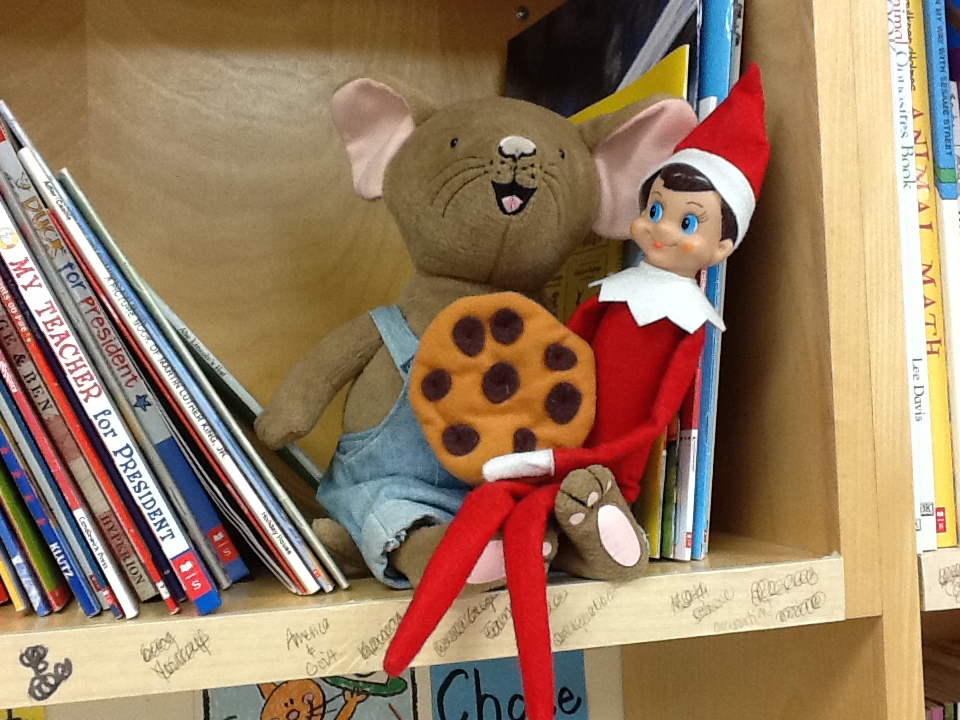 Little Miss Glamour Goes To Kindergarten: Elf on the {book} Shelf