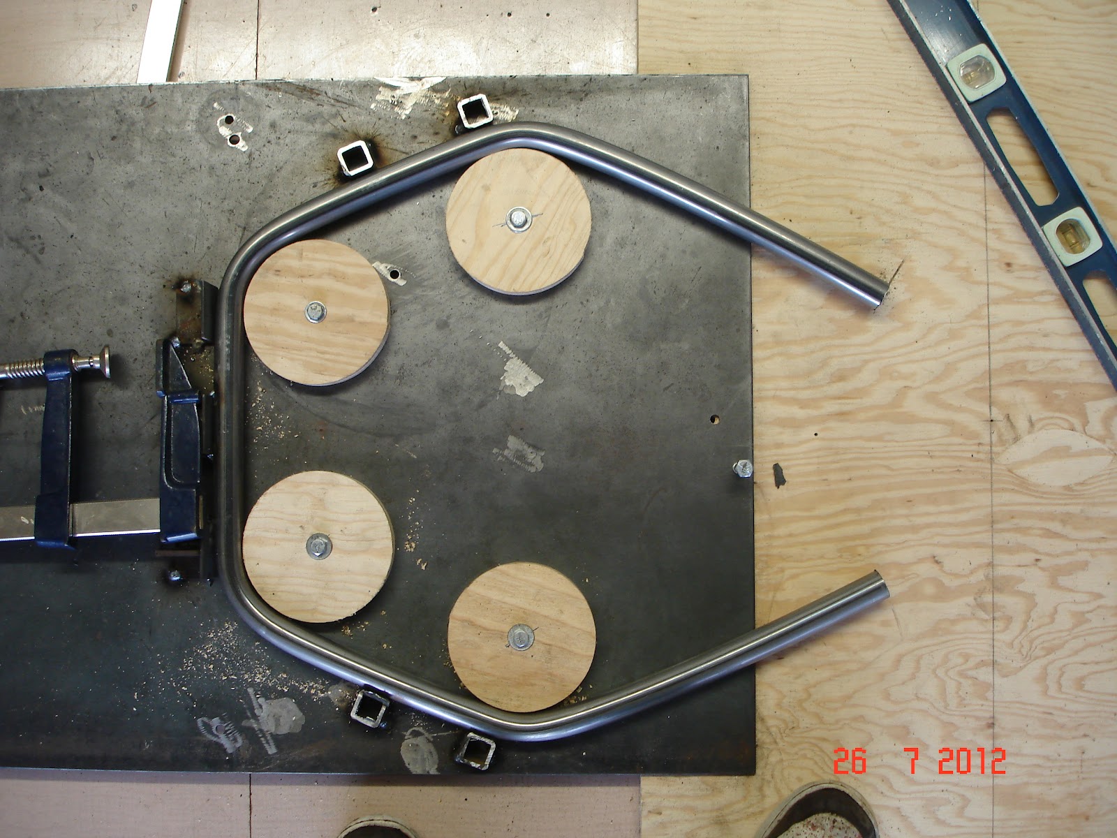 Formula SAE Project: La fabrication du chassis commence!!! - Chassis ...