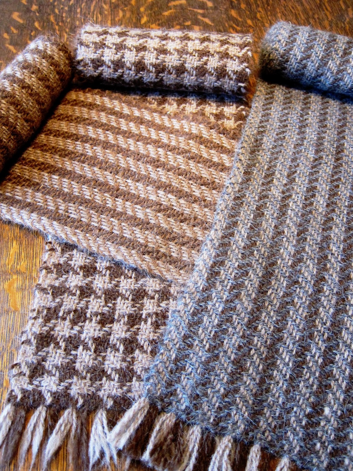 Deanna's Weaving: Beautiful Scarves