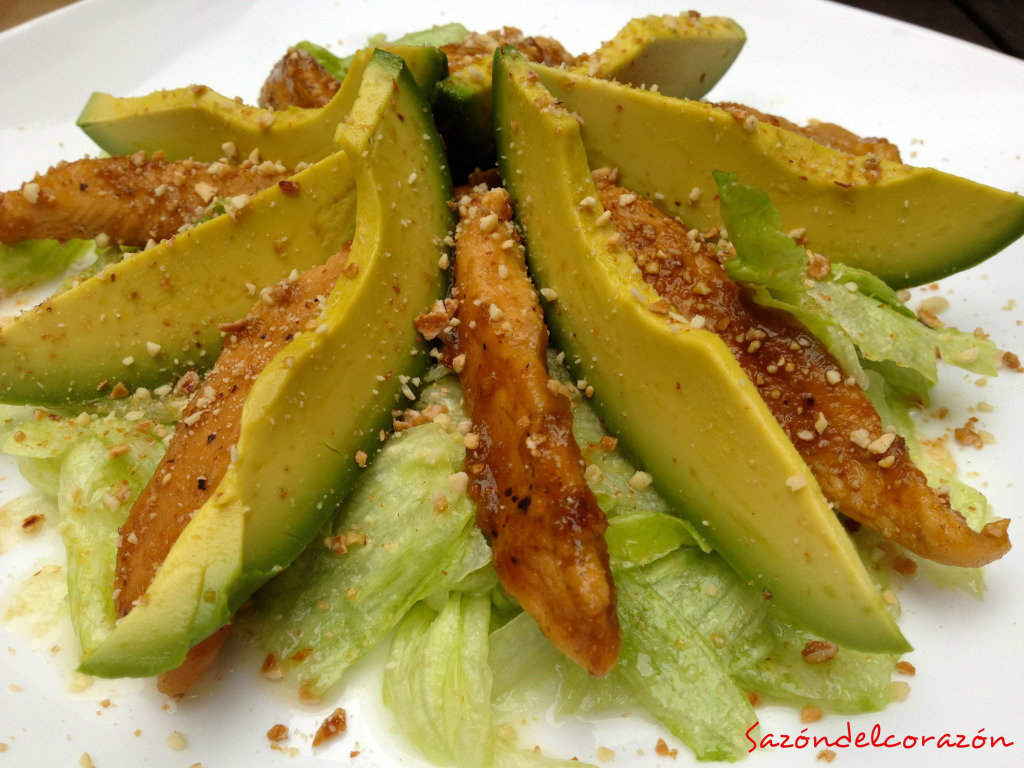 Sazón del corazón: Ensalada de pollo a la piña chipotle