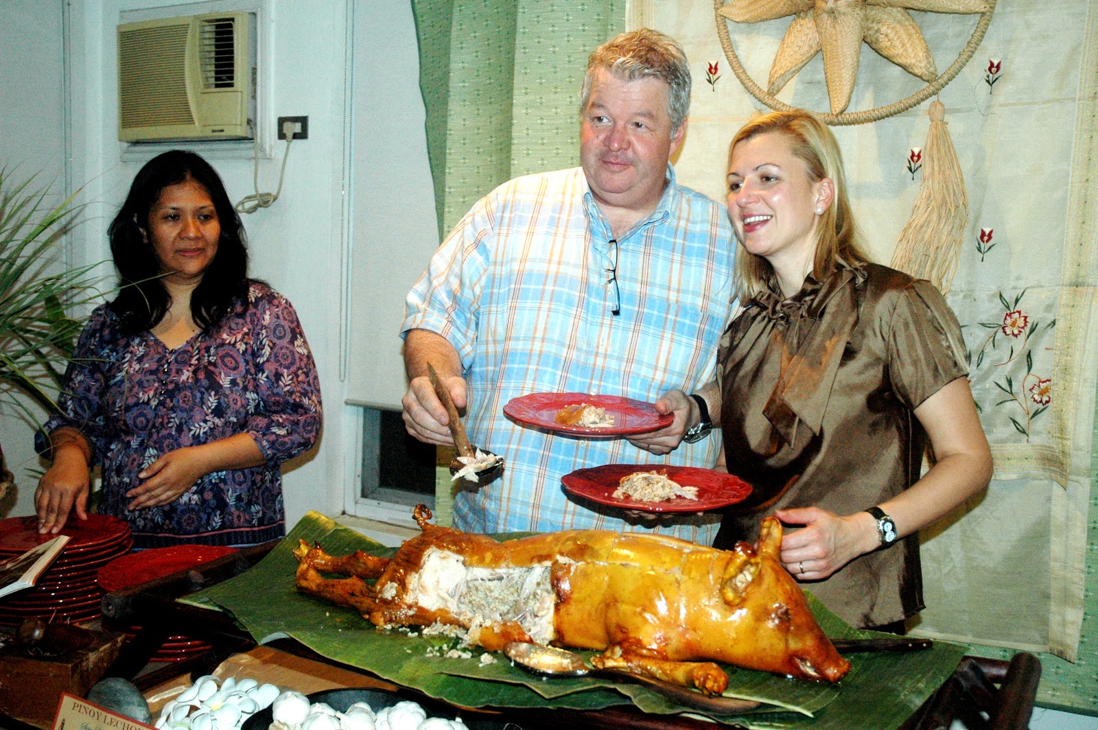 DUDE FOR FOOD: An Awesome Lechon Degustacion at Pepita's Kitchen