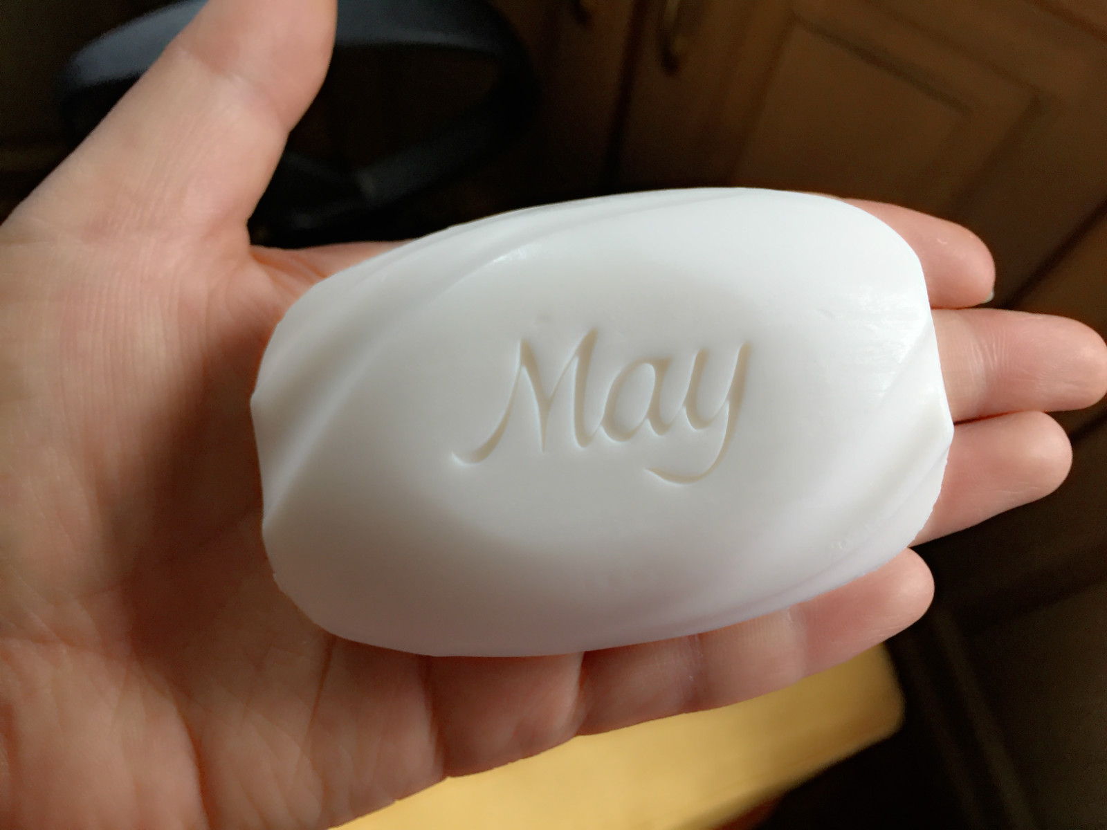 Jiumiko De Momo: Malaysian May Bar Soap Review