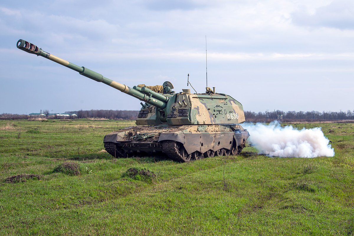 WARFARE Blog: URALTRANSMASH 2S19 MSTA-S.O martelo de batalha da ...