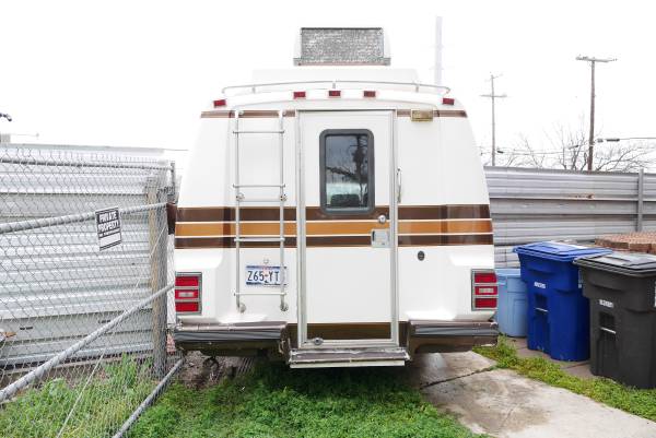 Vintage Class B Motorhome, 1989 Ford Travelcraft Camper - RV & Camper