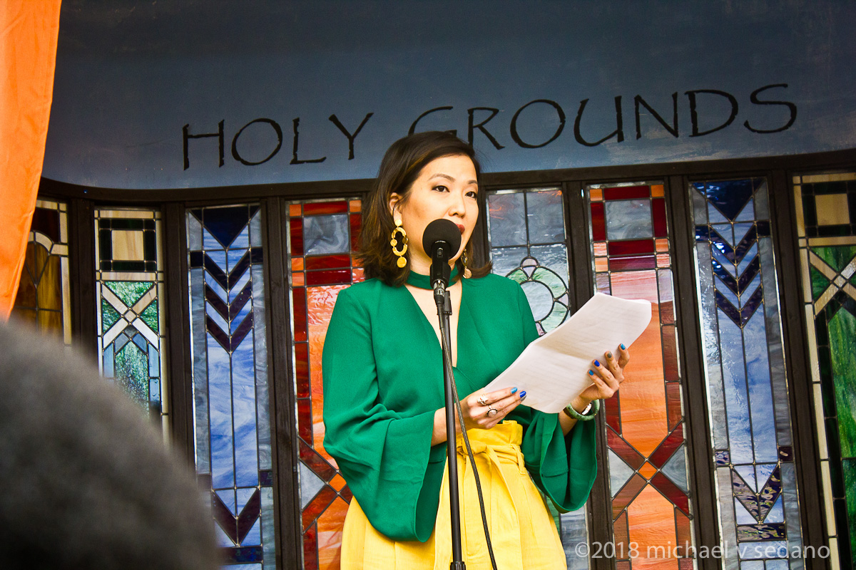 La Bloga: Hitched. La Palabra. On-line Floricanto for the Only Earth We ...