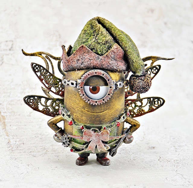 Scrappin For Me: Dusty Attic - Santa's Little Helper Minion