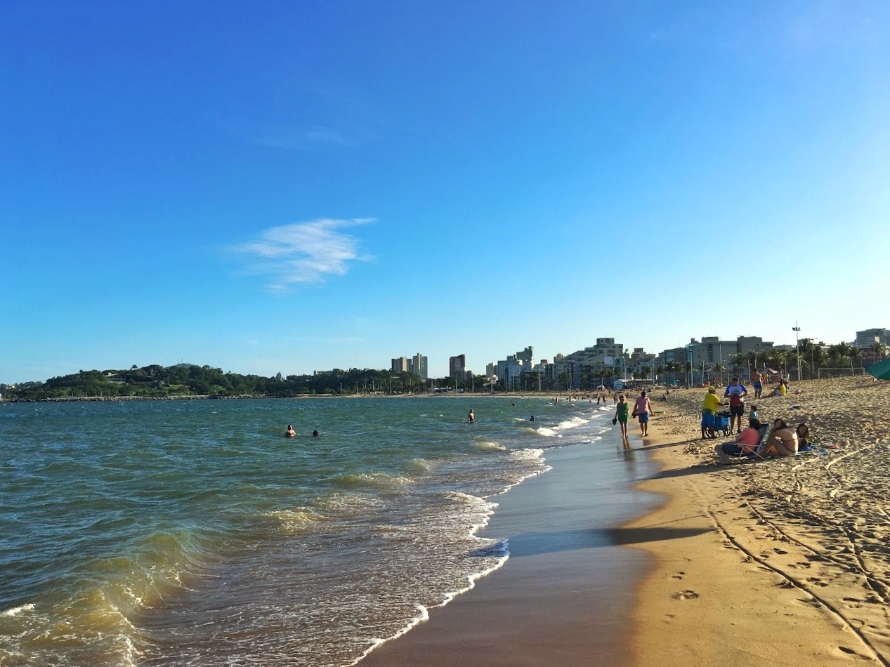 O que fazer na Praia de Camburi, no Espírito Santo | Brasileira Viajante