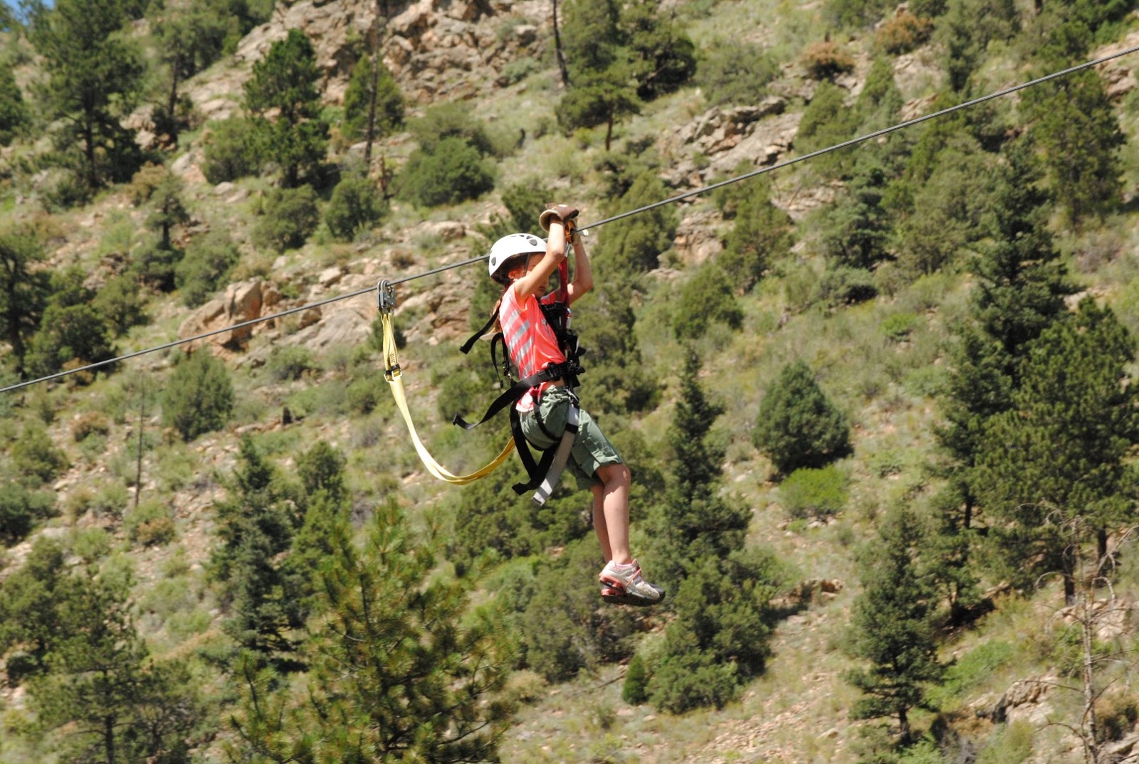 La Chacha Dot Com: Zip-line ,Zip-lining, Zipping, Zip Zip Zipping sobre ...