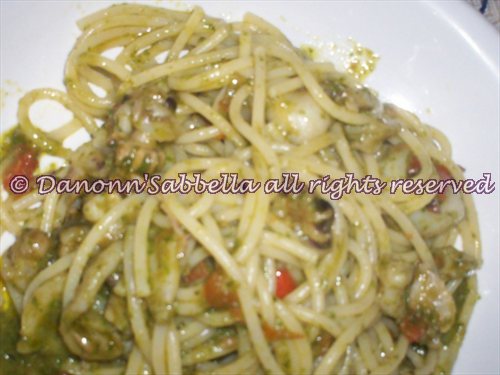 Da nonna 'Sabbella: SPAGHETTI CON PESTO FRESCO E SEPPIOLINE