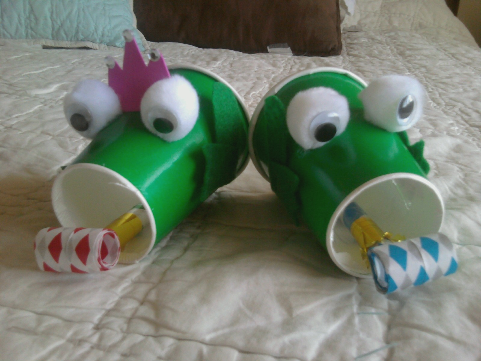 Apples 4 Bookworms: Cup Puppet: Frog