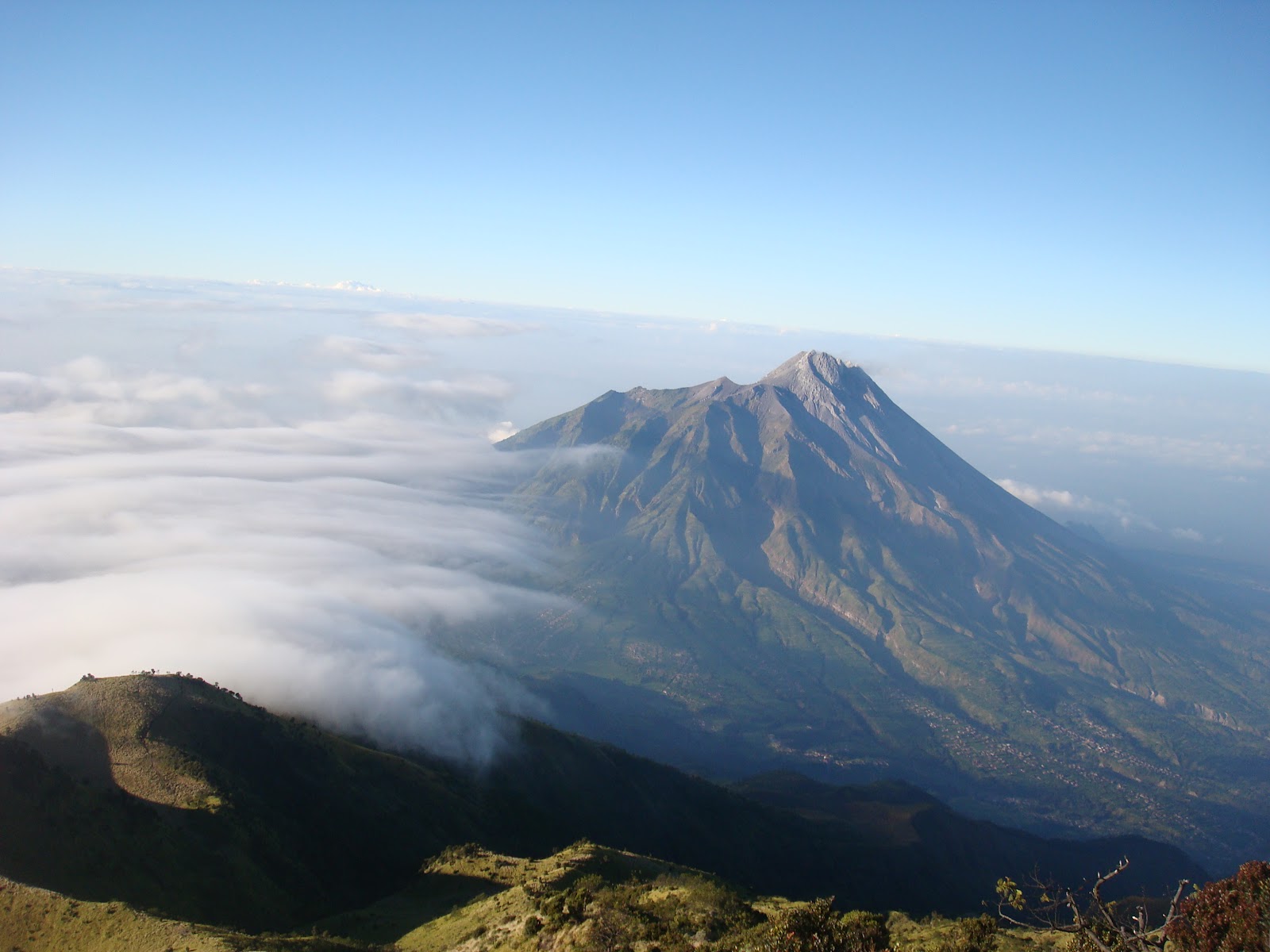 Mendaki Gunung Merbabu Lewat Jalur Selo ~ ikatlah ilmu dengan menuliskannya