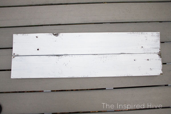 Reclaimed Wood Farmhouse Sign- Monthly DIY Challenge | The Inspired Hive