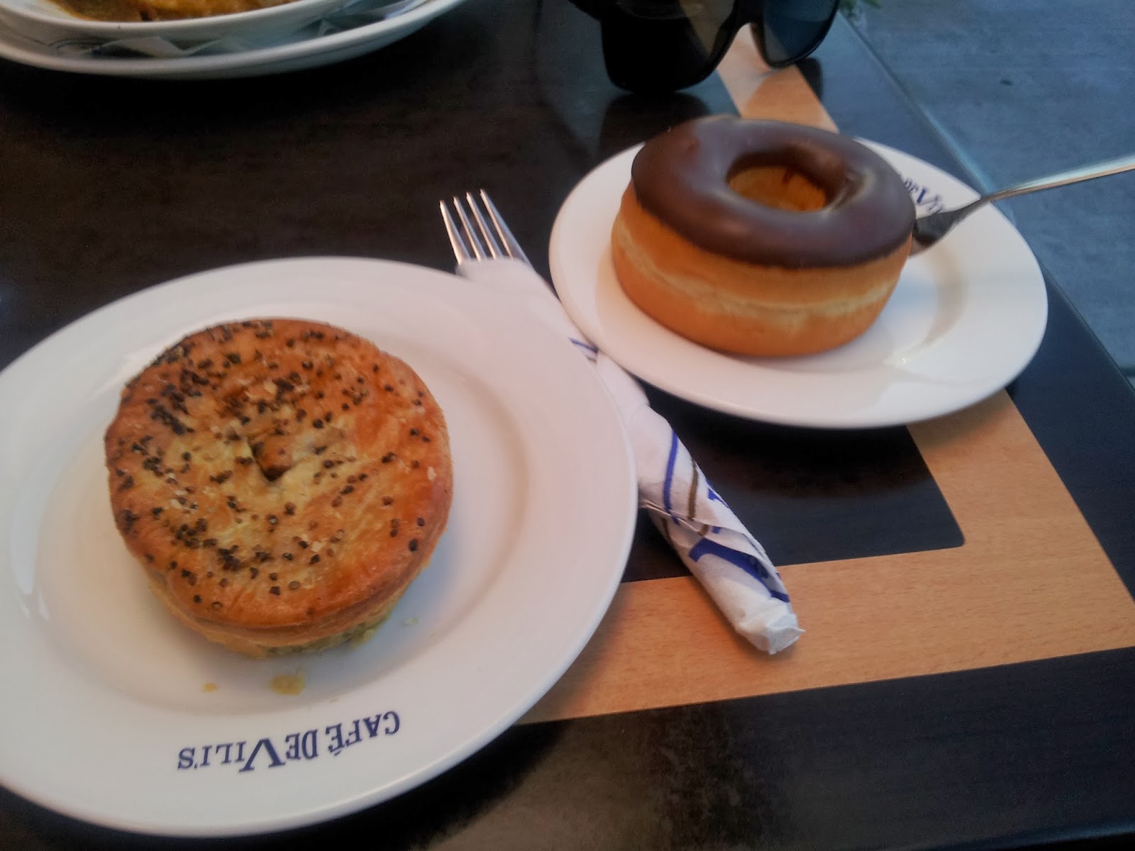 Jesus and Pie: Bakery Run #5 – Café de Villis